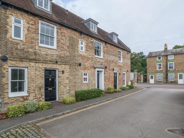 Missin Gate, Ely CB7, 2 bed terraced house to rent, £1,100 pcm | PrimeLocation