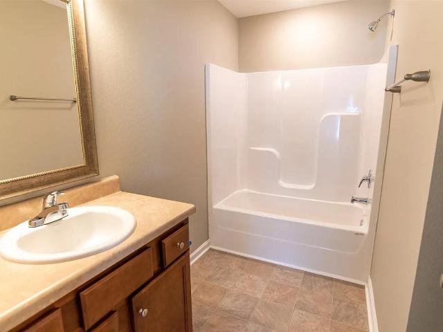 Mission Overlook Smart Money 3 Bedroom Apartment for Rent at 2222 Del Carmel Way, Tallahassee, FL 32303