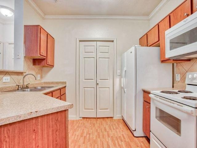 Mission Oaks 2 Bedroom Apartment for Rent at 7575 Callaghan Rd, San Antonio, TX 78229