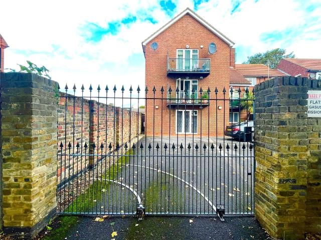 Mission Grove, Walthamstow E17, 1 bed flat to rent, £1,700 pcm | PrimeLocation