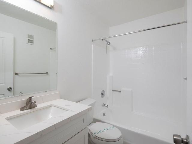 Mission Pacific Apartments 3 Bedroom Apartment for Rent at 4424 4424 & 4454 44th St, San Diego, CA 92115 College West