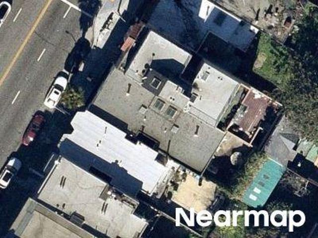 Mission St