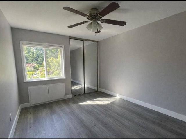 MISSION VALLEY FEMALE ROOMATE