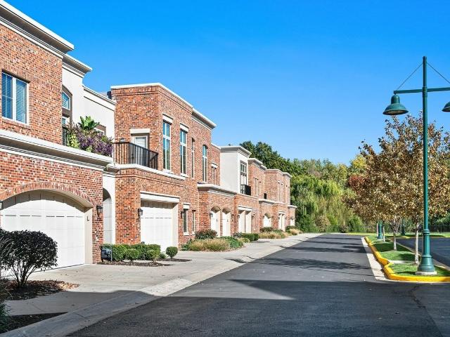 Mission 106 1 Bedroom Apartment for Rent at 3701 W 106th St, Leawood, KS 66206 Mission Farms