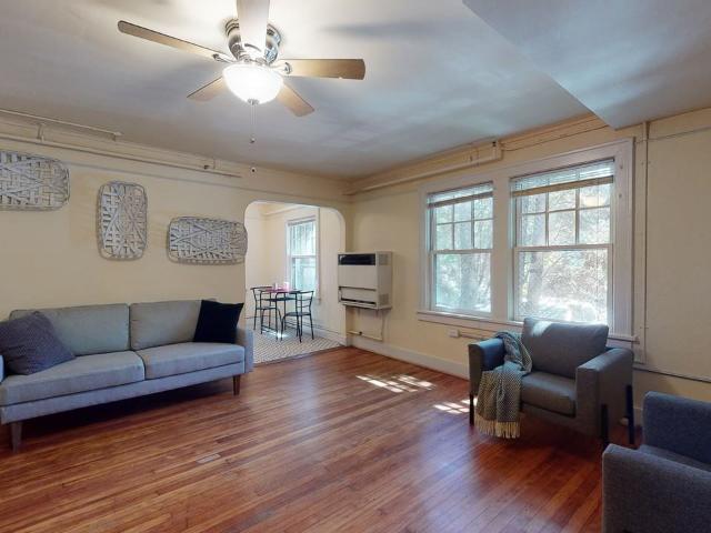 Mississippi Court Studio Apartment for Rent at 2631 N Mississippi Ave, Portland, OR 97227 Eliot