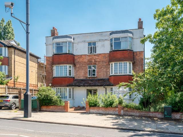Mitcham Lane, London SW16, 2 bed flat to rent, £1,800 pcm | PrimeLocation