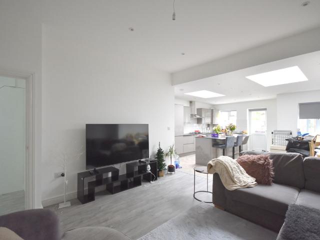 Mitcham Lane, London SW16, 4 bed shared accommodation to rent, £4,400 pcm | PrimeLocation