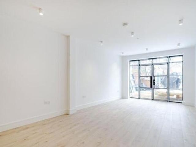 Mitcham Lane, Streatham, 1 Bedroom Flat