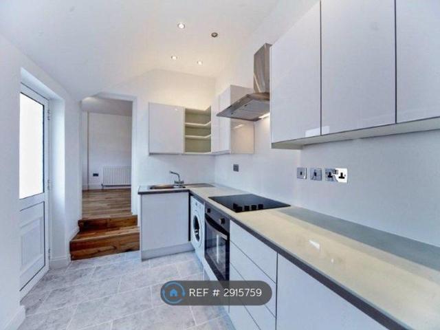 Mitcham Road, Croydon CR0, 3 bed maisonette to rent, £2,075 pcm | PrimeLocation