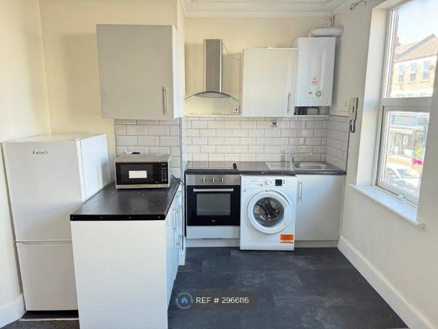 Mitcham Road, London SW17, 1 bed flat to rent, £1,800 pcm | PrimeLocation
