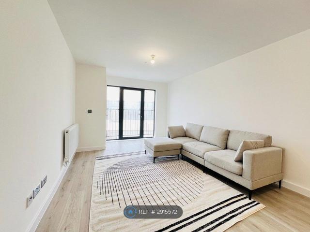 Mitcham Road, London SW17, 2 bed flat to rent, £2,400 pcm | PrimeLocation