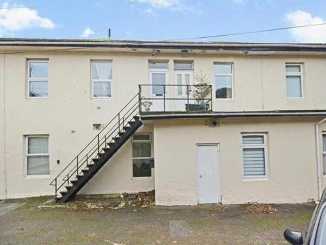 Mitchell Court, Truro, 3 Bedroom Maisonette