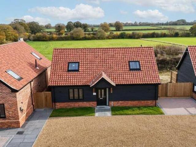 Mitchells Yard, Mill Road, 3 Bedroom Chalet
