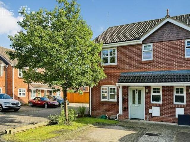 Mitford Court, Mitford Close Three Mile Cross, 3 Bedroom End