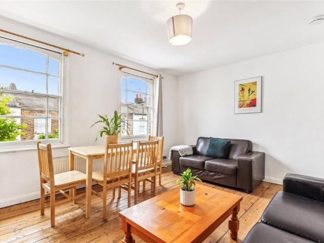 Mitford Road, Islington, London 3 bed terraced house to rent £3,600 pcm £831 pw