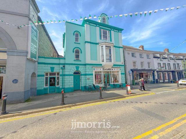 Mixed use for sale