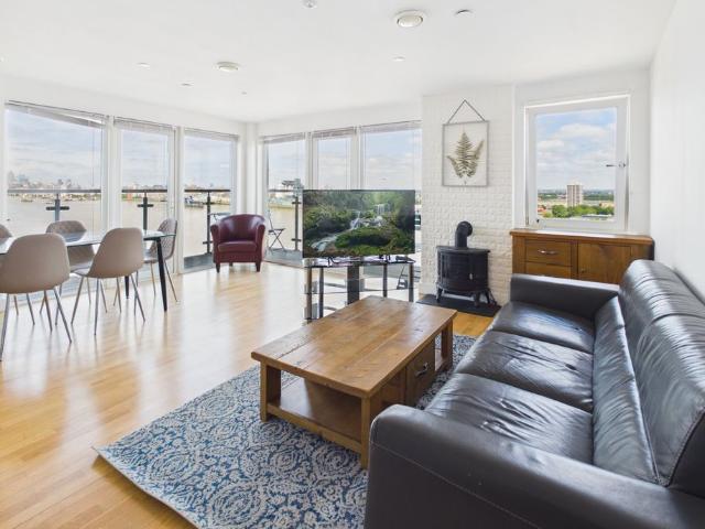 Mizzen Mast House, Mast Quay, Woolwich SE18, 2 bed flat to rent, £2,500 pcm | PrimeLocation