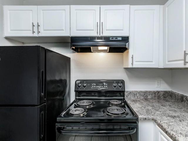 Mizell at Winter Park 3 Bedroom Apartment for Rent at 600 N Semoran Blvd, Winter Park, FL 32792