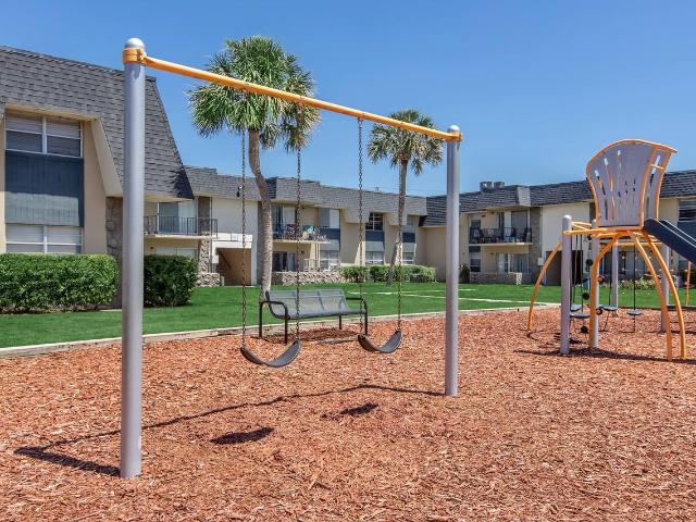 Mizell at Winter Park 2 Bedroom Apartment for Rent at 600 N Semoran Blvd, Winter Park, FL 32792
