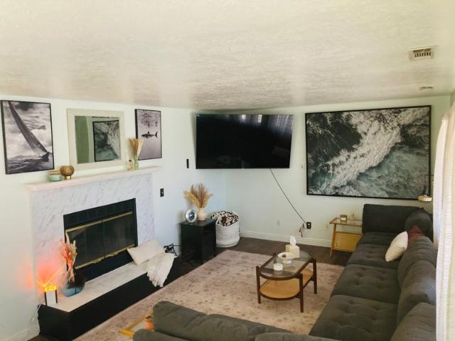 $mo_Single room for rent_Female Co_Living Toquer