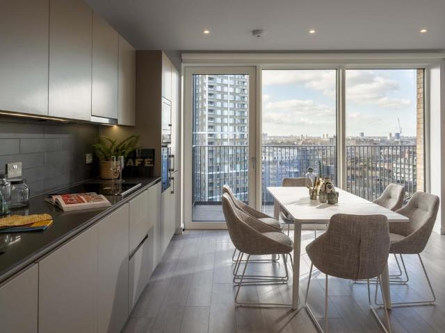 Momento Elephant & Castle London SE17 Studio to rent £2,325 pcm £537 pw
