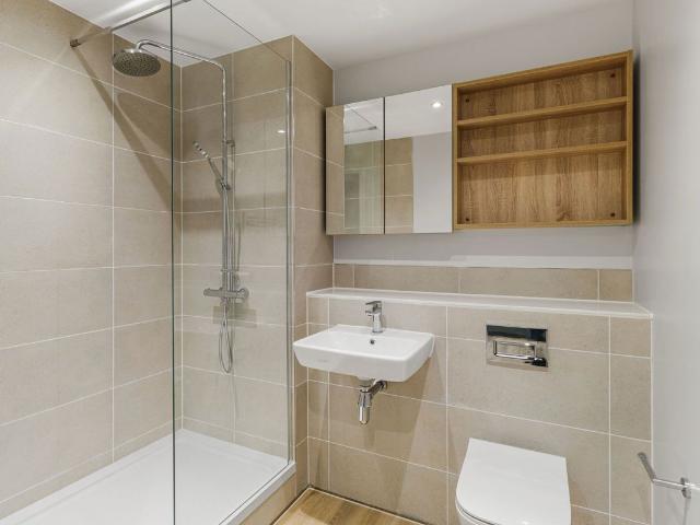 Momento, Staines TW18, Studio to rent, £1,700 pcm | PrimeLocation