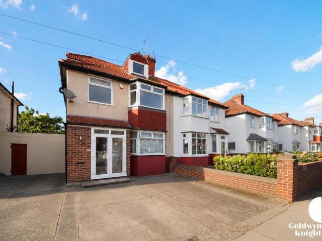 Montcalm Road, London SE7 4 bed house to rent £3,200 pcm £738 pw