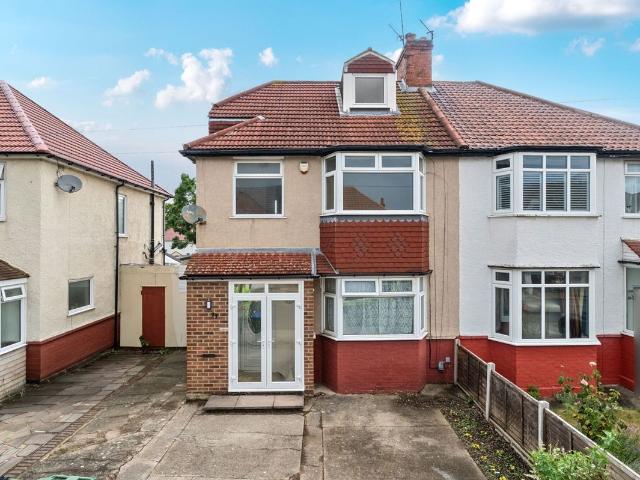 Montcalm Road, London SE7, 4 bed semi detached house to rent, £3,200 pcm | PrimeLocation