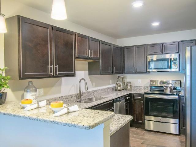Montclair at Partridge Creek 2 Bedroom Apartment for Rent at 17721 Montage, Mount Clemens, MI 48038 Clinton Township