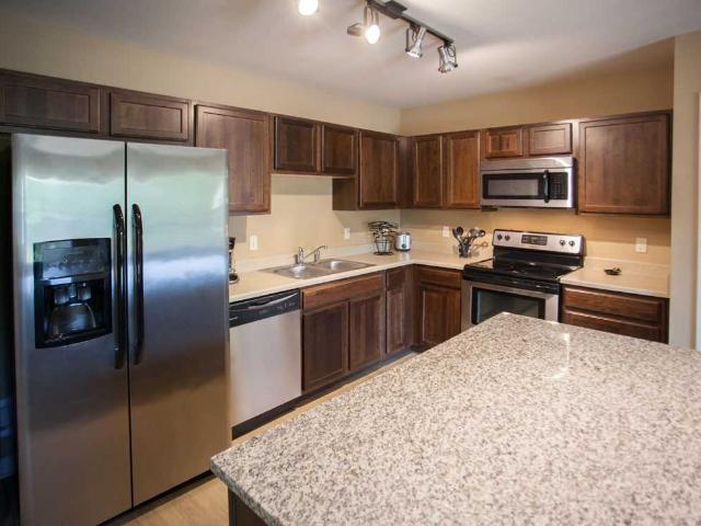 Montclair Village 2 Bedroom Apartment for Rent at 3030 S 127th Ct, Omaha, NE 68144
