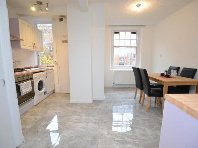 Montclare Street, London E2, 3 bed flat to rent, £3,402 pcm | PrimeLocation