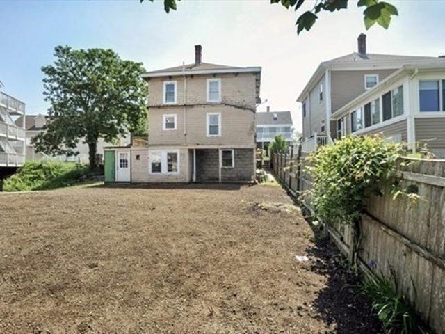Montana Ave, Hull, Home For Sale