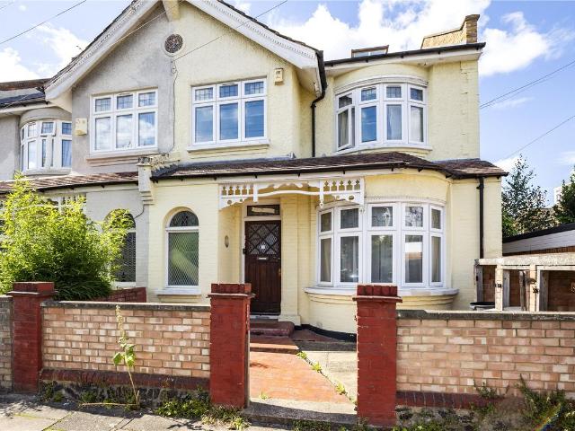 Montana Road, Tooting, London SW17, 3 bed flat to rent, £3,350 pcm | PrimeLocation