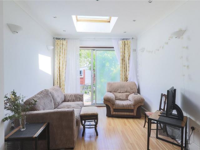 Montana Road, Tooting, London SW17, 3 bed flat to rent, £2,950 pcm | PrimeLocation