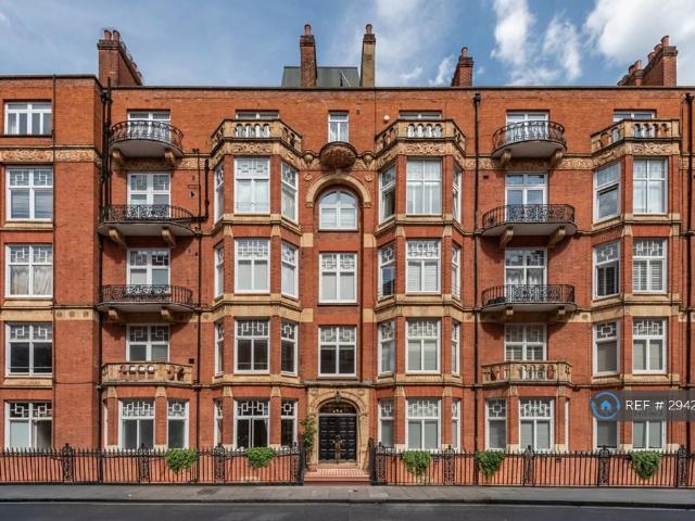 Montagu Mansions, London, W1U 3 bed flat to rent £7,500 pcm £1,731 pw