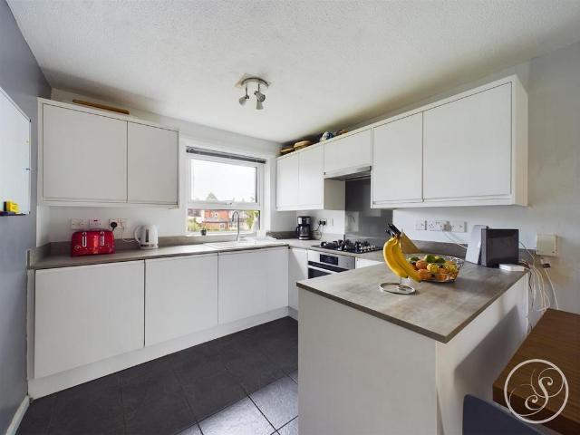 Montagu Place, Leeds 3 bed detached house to rent £1,595 pcm £368 pw