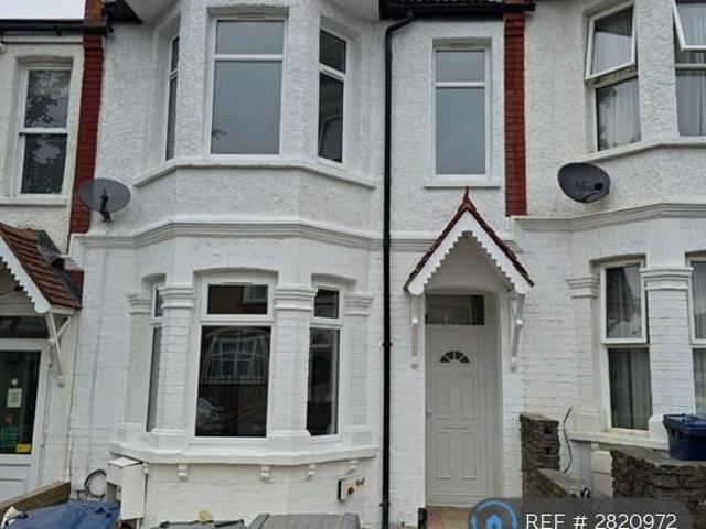 Montagu Road, London, NW4 4 bed terraced house to rent £3,450 pcm £796 pw