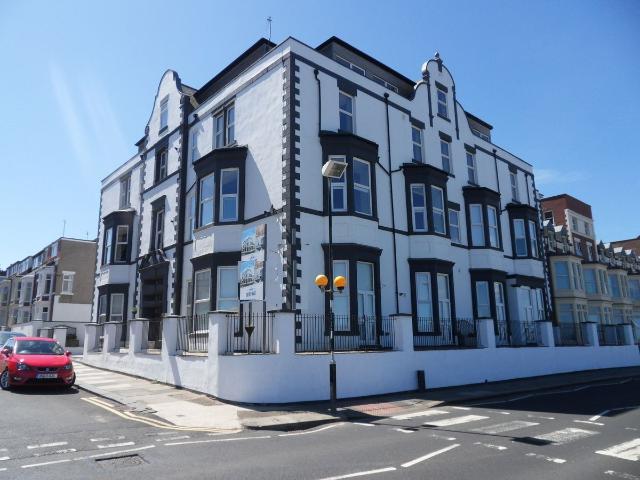 Montague Apartments, Whitley Bay NE26, 2 bed flat to rent, £1,500 pcm | PrimeLocation