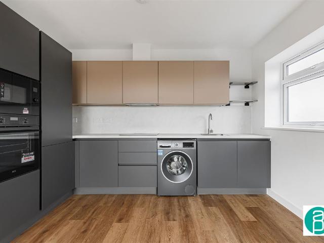 Montague Road, London SW19, 1 bed flat to rent, £2,100 pcm | PrimeLocation