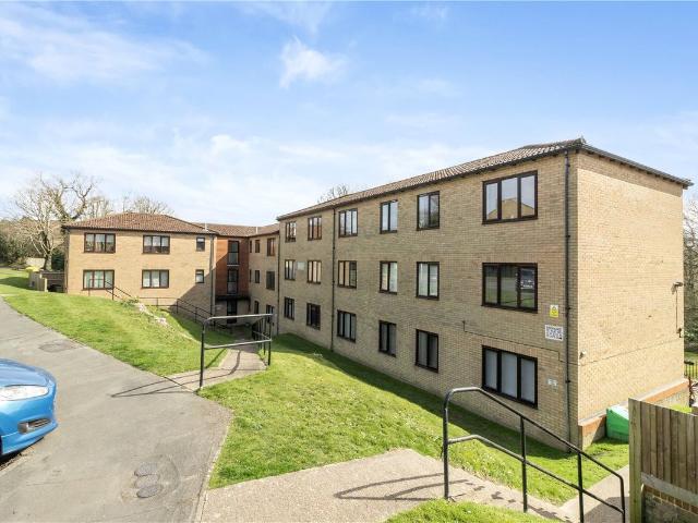 Montargis Way, Crowborough, East Sussex TN6, 2 bed flat to rent, £1,100 pcm | PrimeLocation