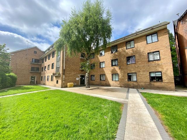 Montgomery House, Manchester M16, Room to rent, £550 pcm | PrimeLocation
