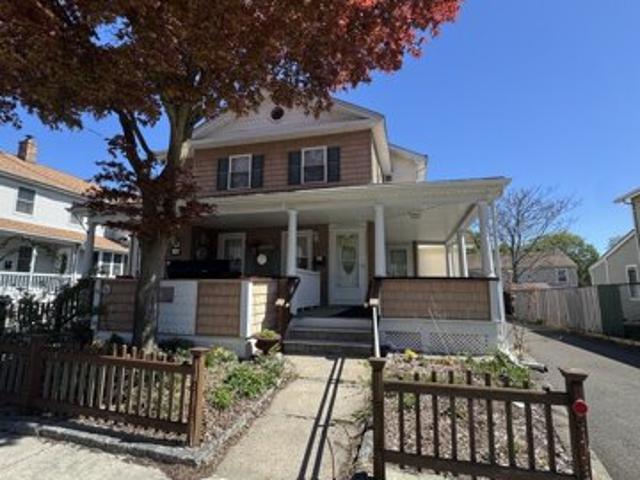 Montgomery St, Danbury, Home For Sale
