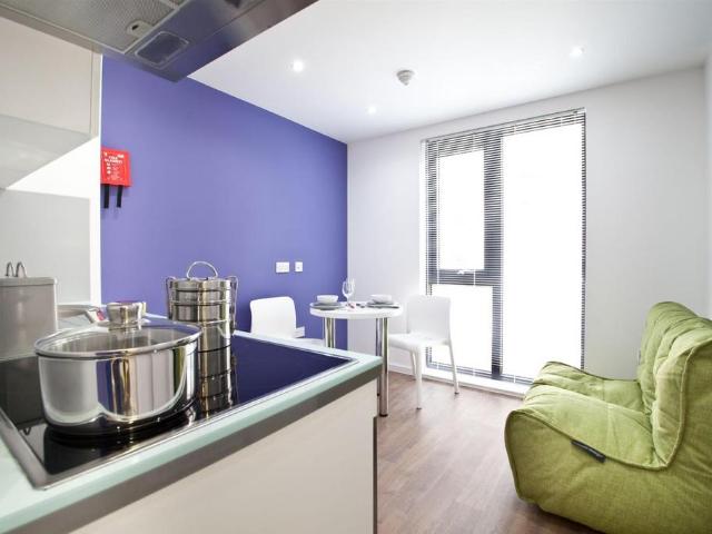 Montgomery Street, Edinburgh EH7 1 bed in a flat share to rent £1,040 pcm £240 pw