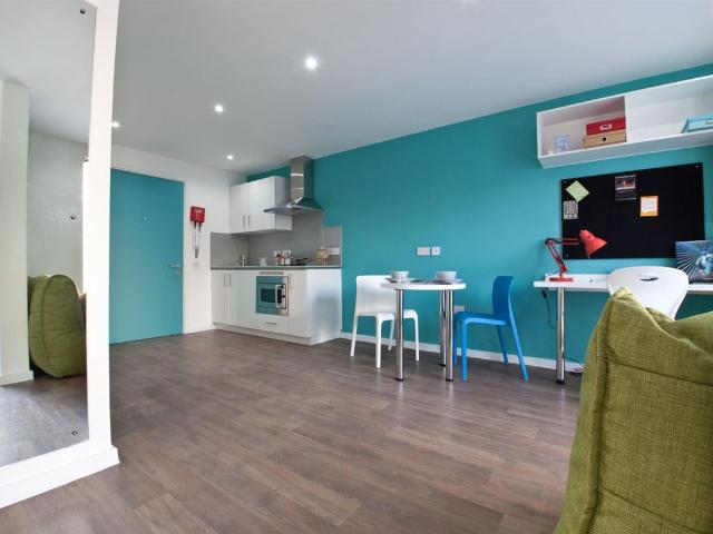 Montgomery Street, Hillside, Edinburgh EH7, Room to rent, £1,083 pcm | PrimeLocation