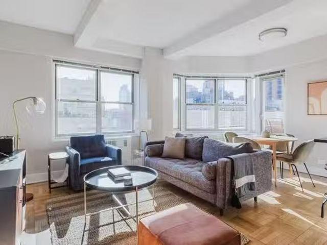 Monterey at Park, 30 Park Ave, Murray Hill 2 Bedroom 1 Bath