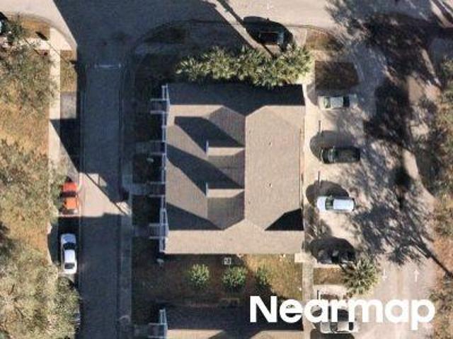 Monterey Square Ln