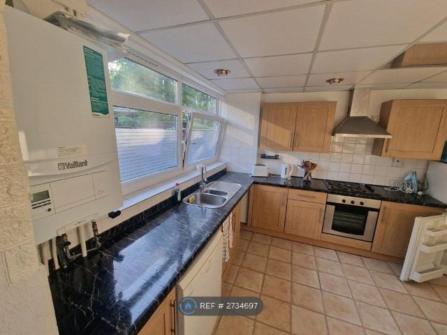 Montford House, London E14, 2 bed maisonette to rent, £2,395 pcm | PrimeLocation