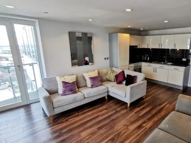 Montford Street, Eccles, M50 2PQ, United Kingdom | 3 bed apartment for rent #165383390 | Rentberry