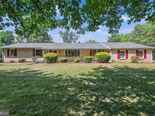 Montfort Dr, Harrisburg, Home For Sale