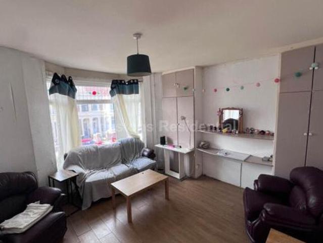 Monthermer Road, Cardiff, 2 Bedroom Flat